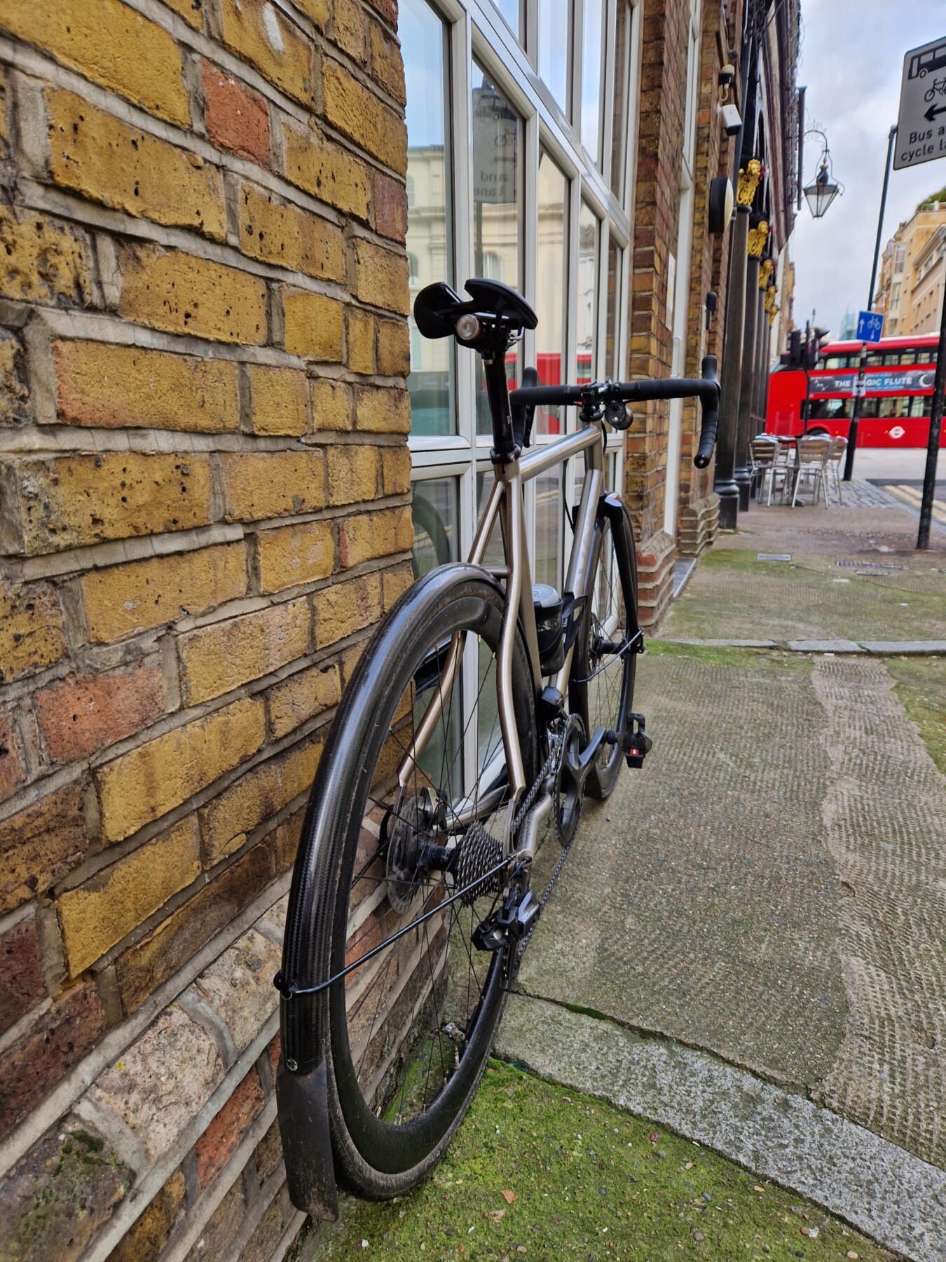Commuting from Surrey in to London by bike. Seven Axiom SL Cyclefit
